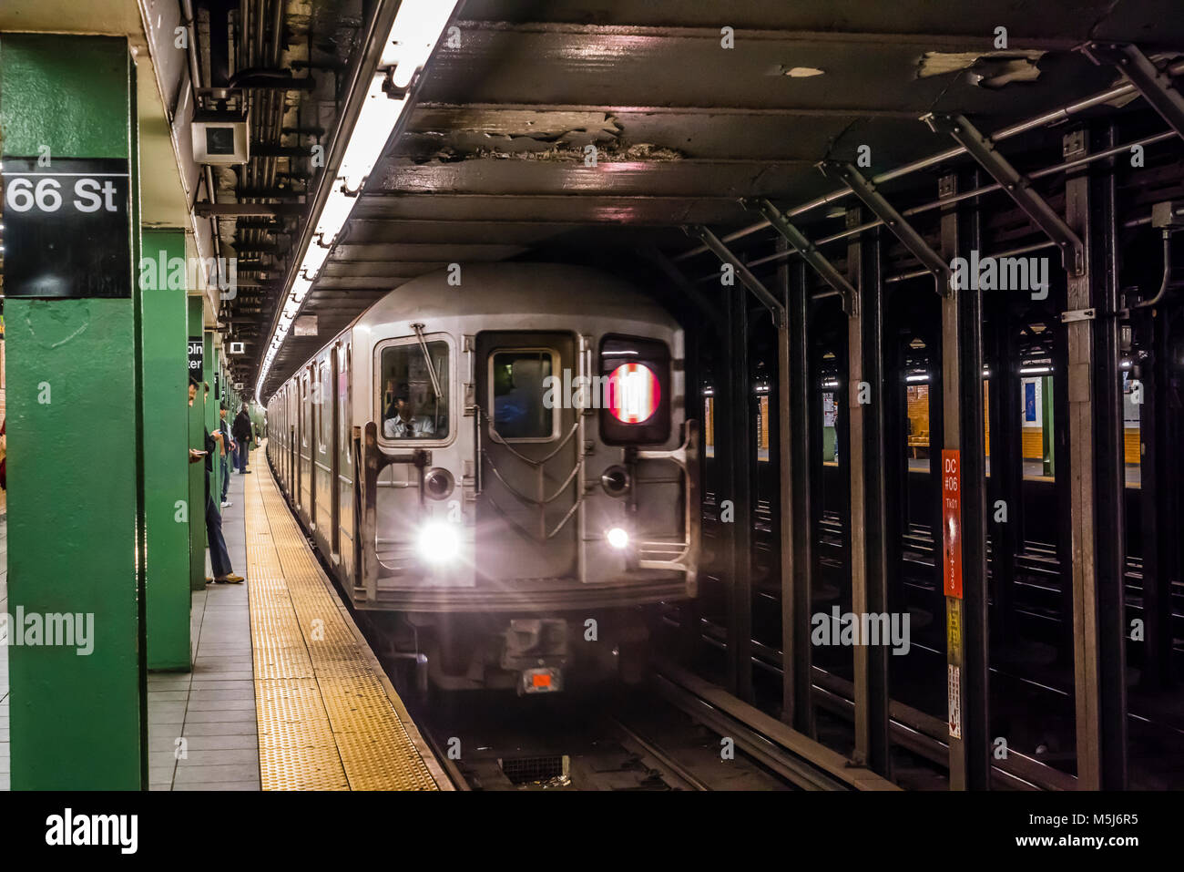 66th Street – Lincoln Center (IRT Broadway – Seventh Avenue Line ...