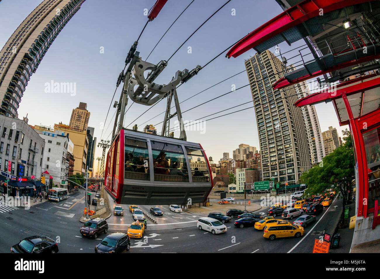 Roosevelt Island Tramway Manhattan New York, New York, USA Stock Photo ...
