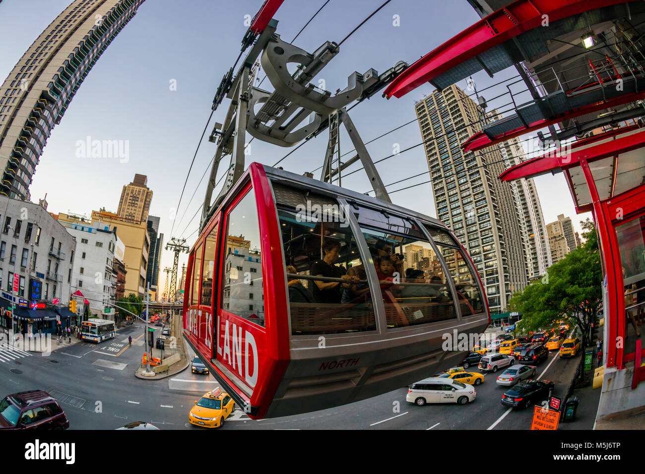 Roosevelt Island Tramway Manhattan New York, New York, USA Stock Photo ...