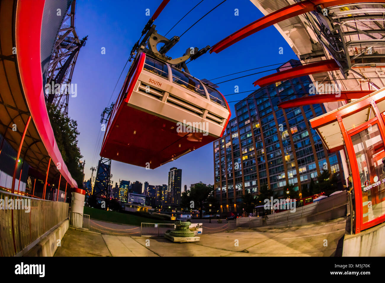 Roosevelt Island Tramway Manhattan New York, New York, USA Stock Photo ...