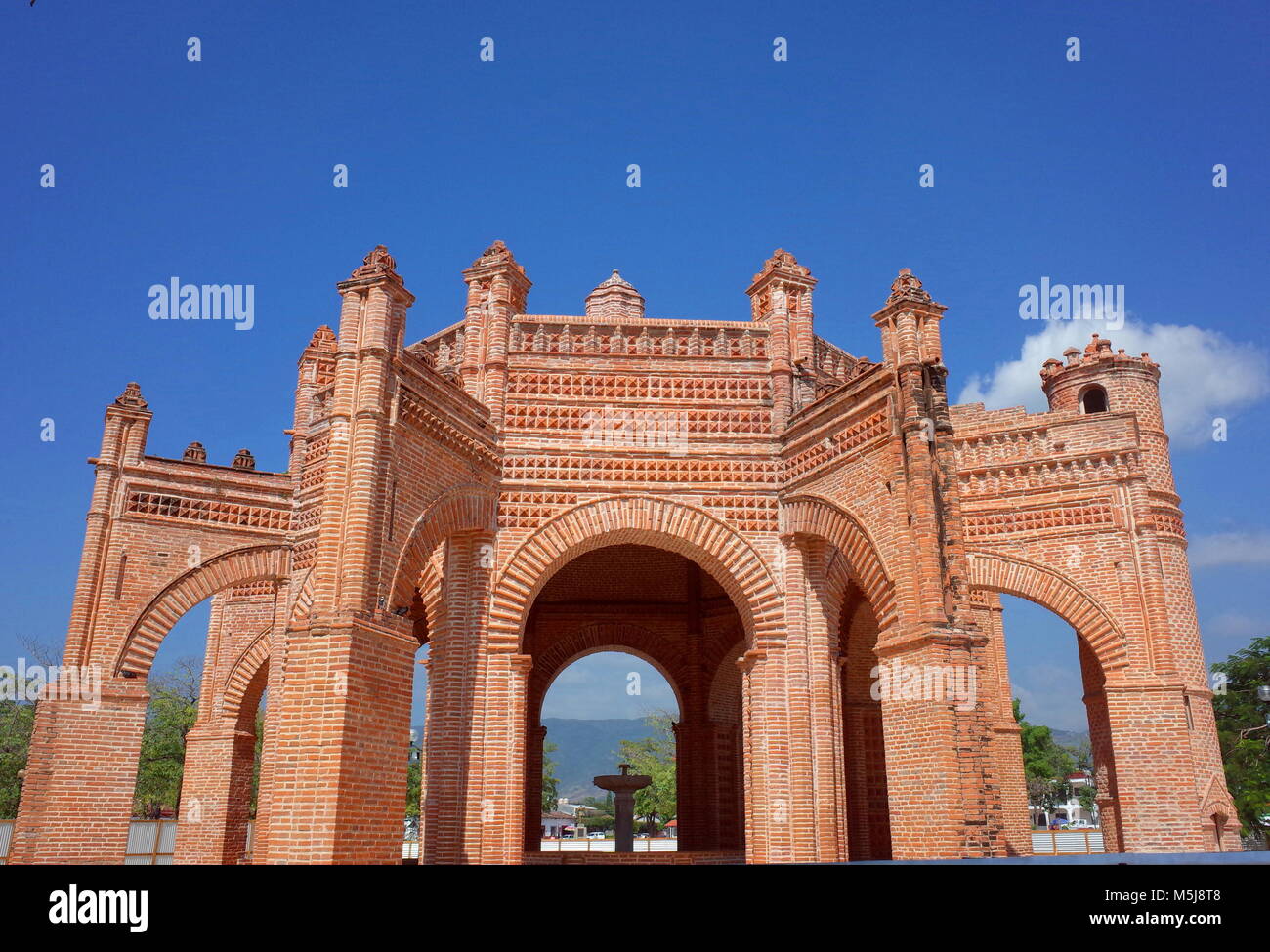 La Pila Fountain, the most famous landmark in the main square of Chiapa ...