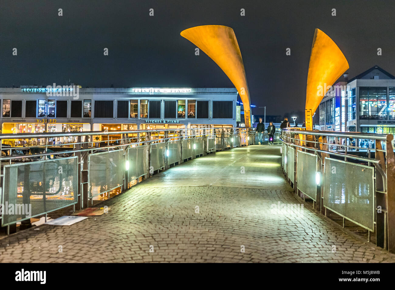 Pero's Bridge, a pedestrian bascule bridge, harbourside, Bristol UK ...