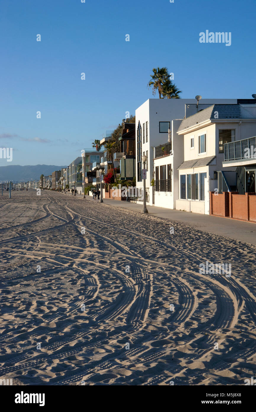 Beach front homes in Venice Beach, CA Stock Photo - Alamy