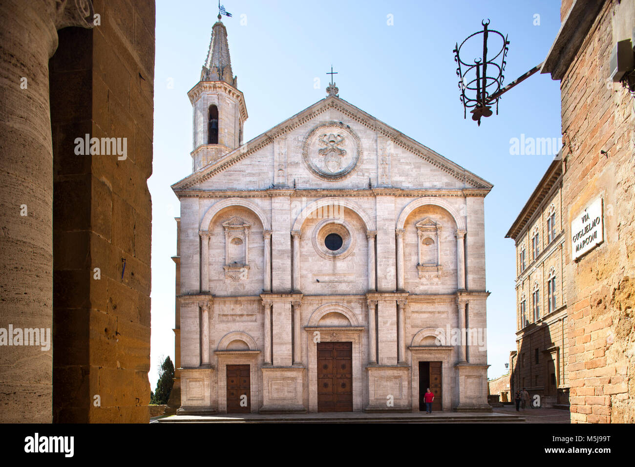 Pienza cathedral tuscany hi-res stock photography and images - Alamy
