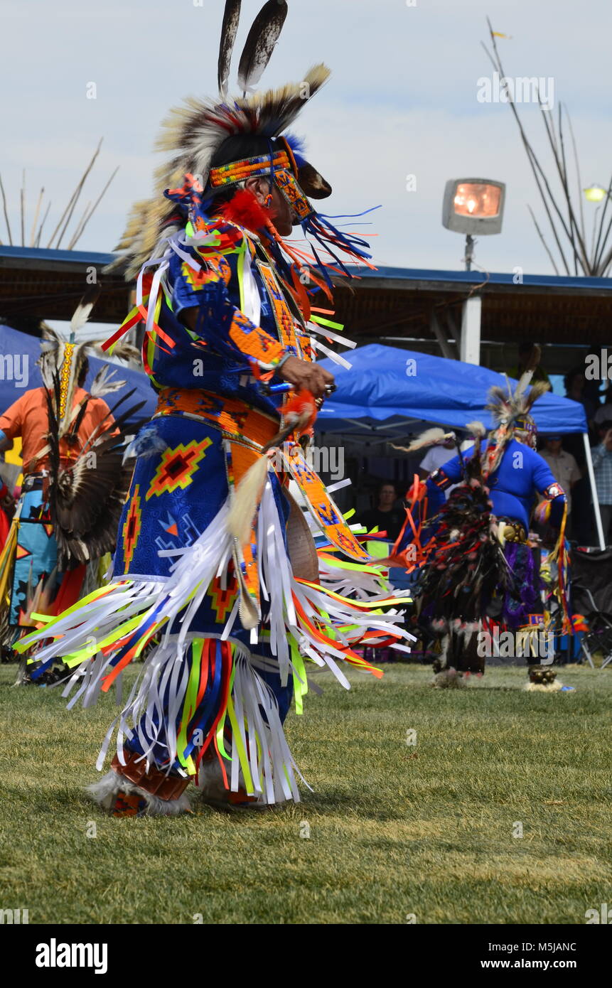 Pow wow traditional dance hi-res stock photography and images - Alamy