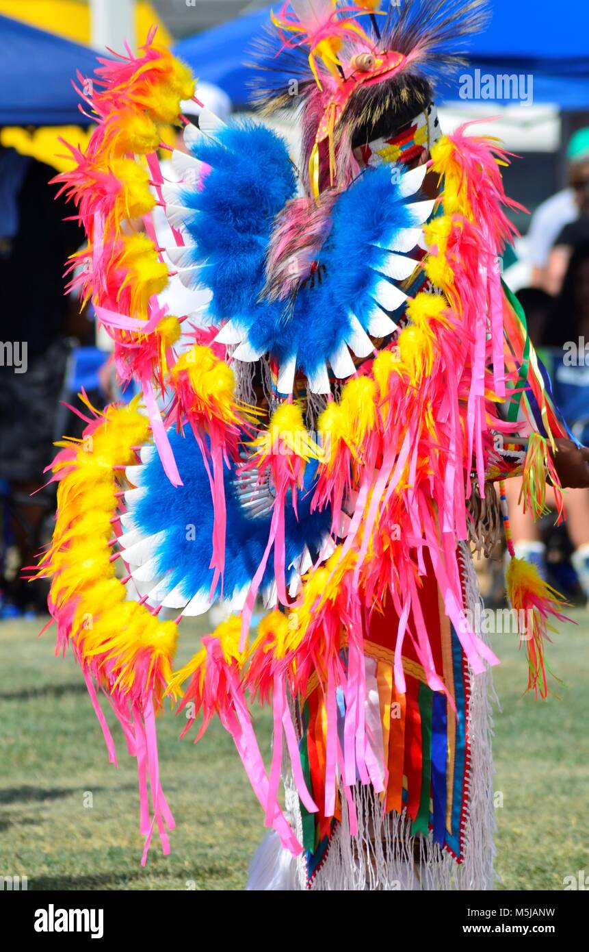 Native american eagle dancer High Resolution Stock Photography and ...