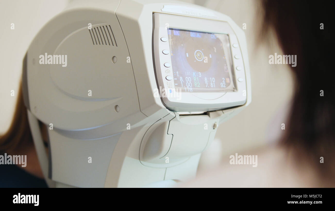 Glaucoma scan hi-res stock photography and images - Alamy