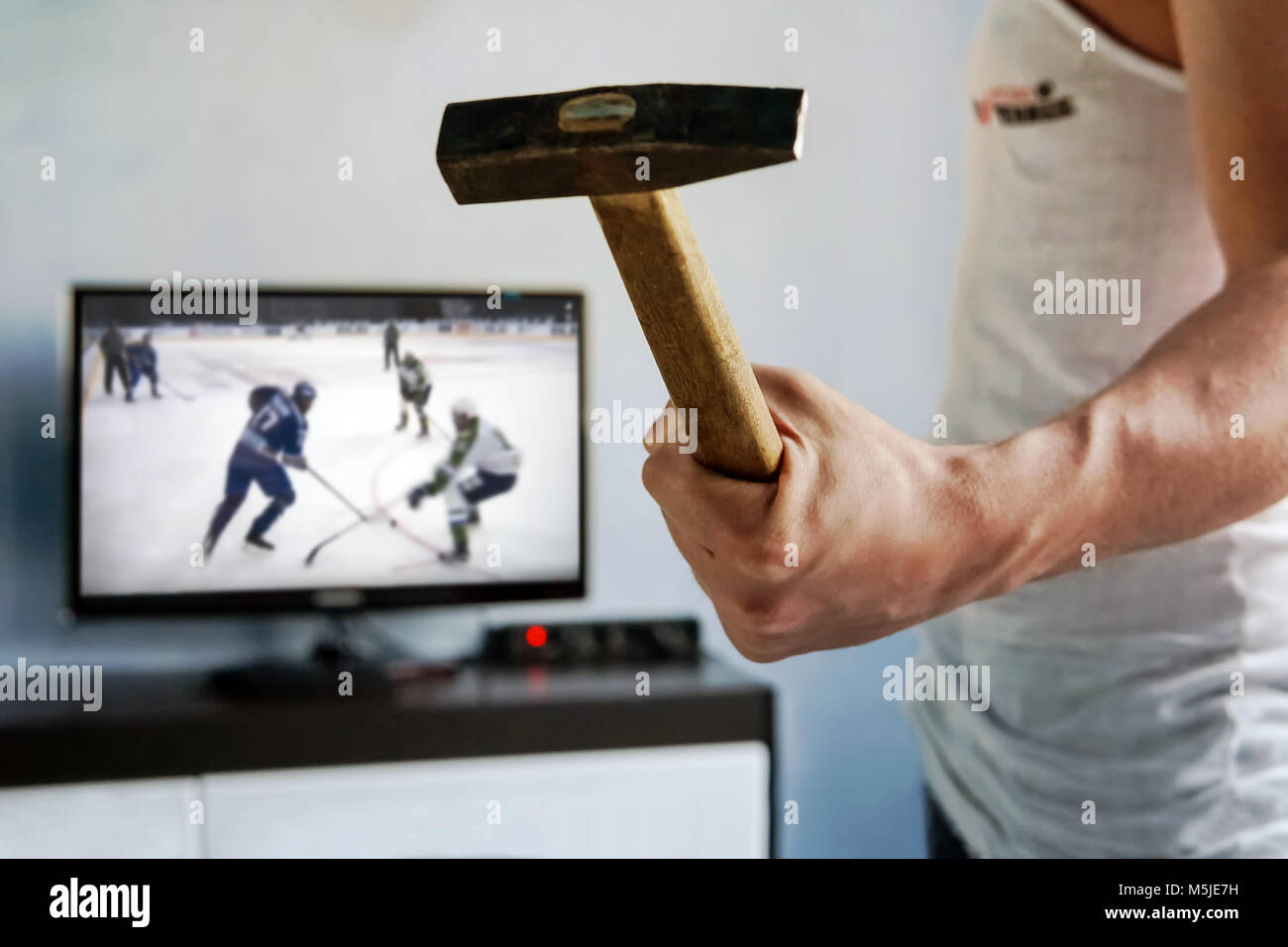 Angry hockey fan hi-res stock photography and images - Alamy