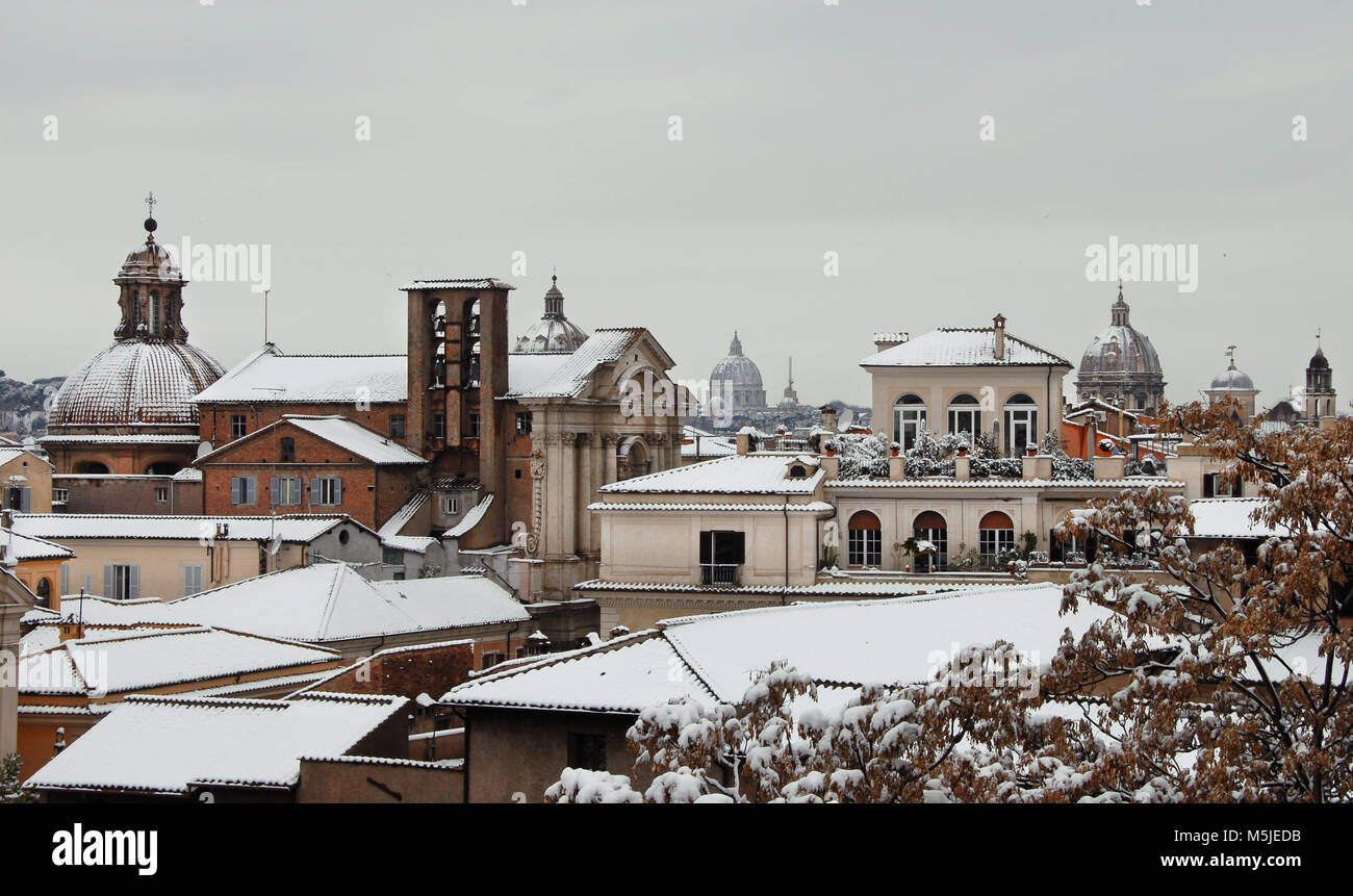 Rome with snow hi-res stock photography and images - Alamy