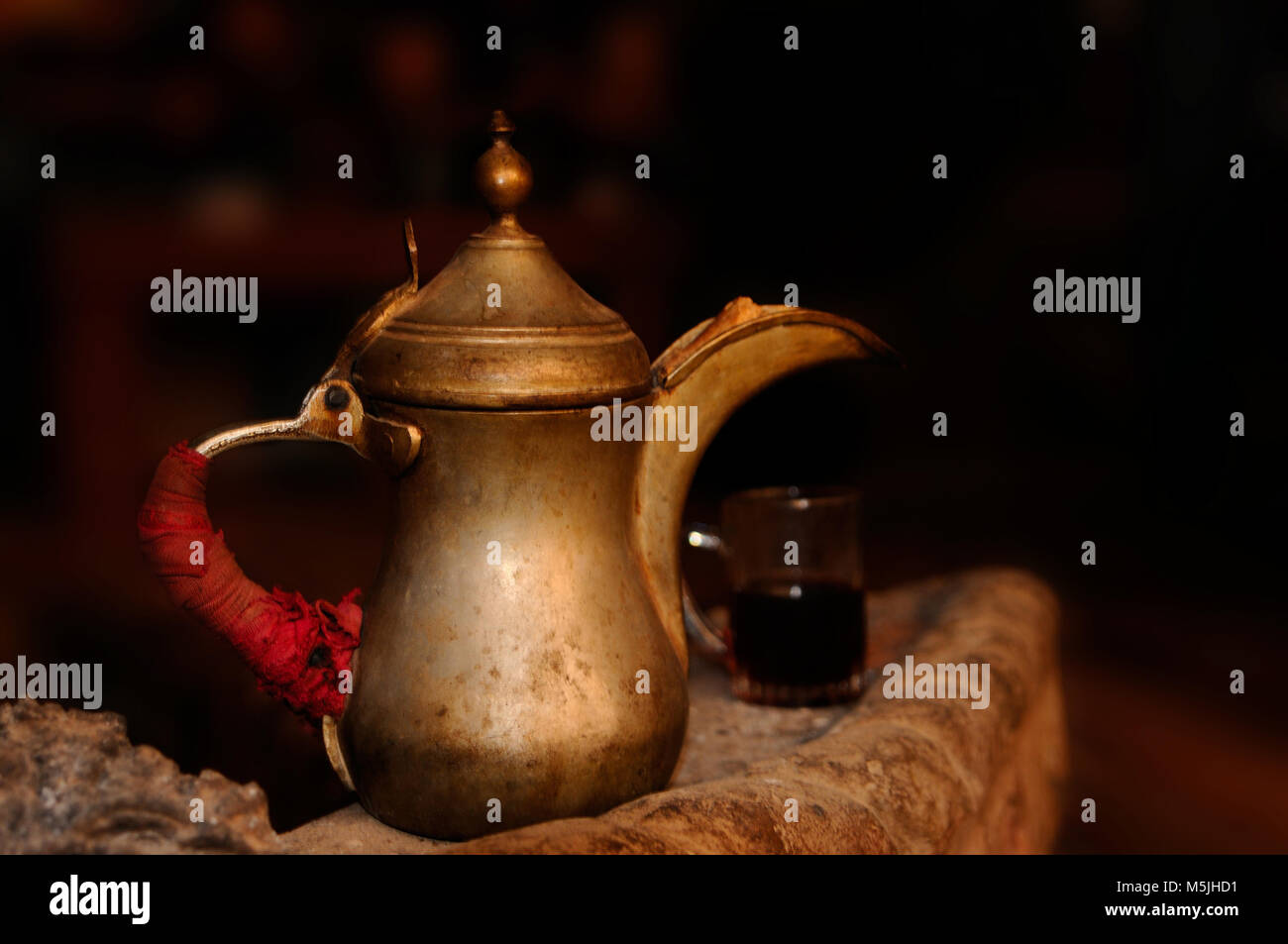Traditional arabic fireplace hi-res stock photography and images - Alamy