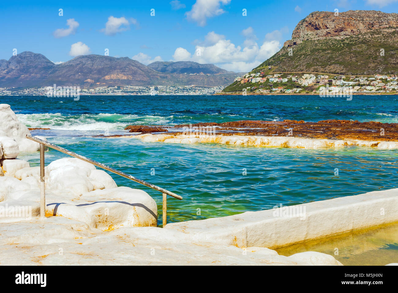 Rock pool kids hi-res stock photography and images - Alamy
