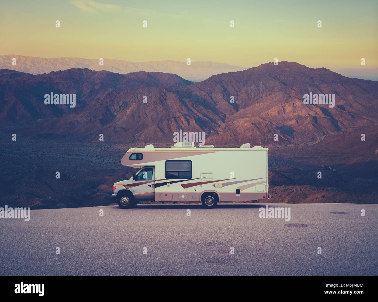Retro RV Camper In The Californian Desert Wilderness At Sunset Stock ...