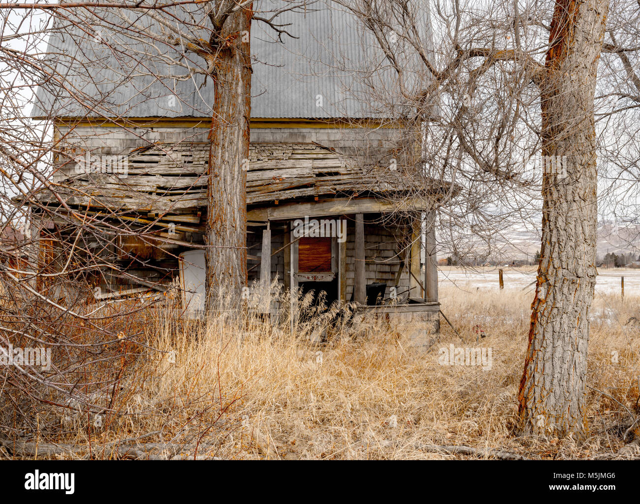 Roof falling hi-res stock photography and images - Alamy
