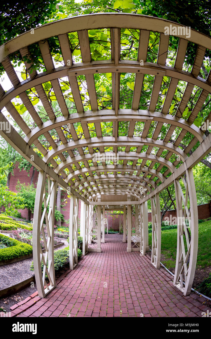 Trees over brick path hi-res stock photography and images - Alamy