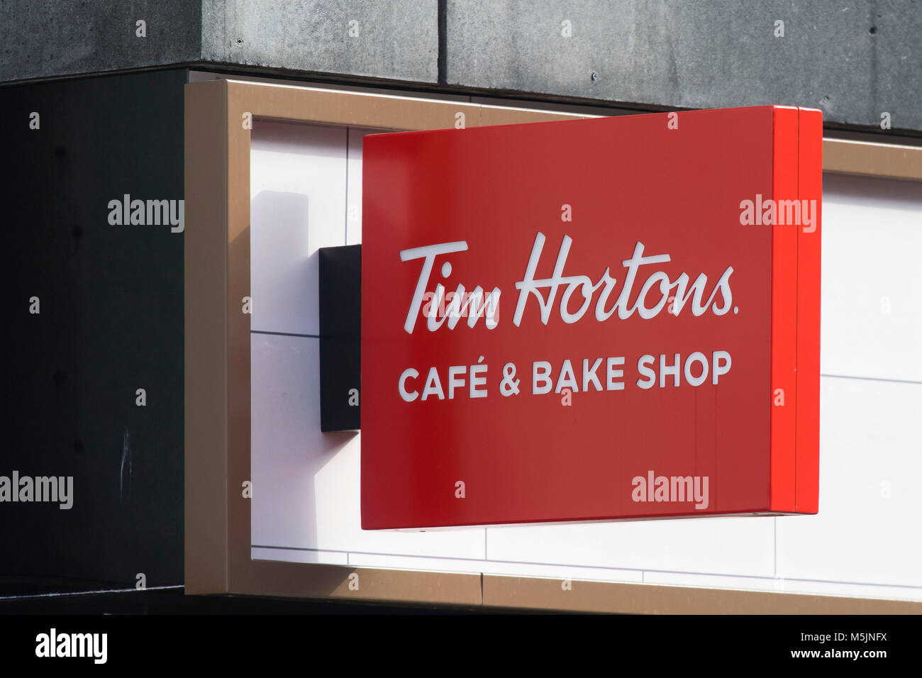 Tim hortons logo hi-res stock photography and images - Alamy