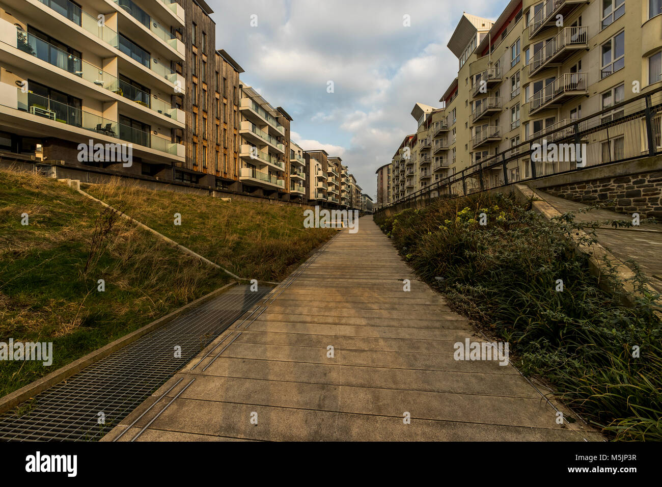 Millennium promenade bristol hi-res stock photography and images - Alamy