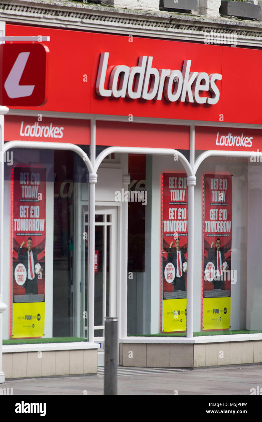 Ladbrokes logo hi-res stock photography and images - Alamy