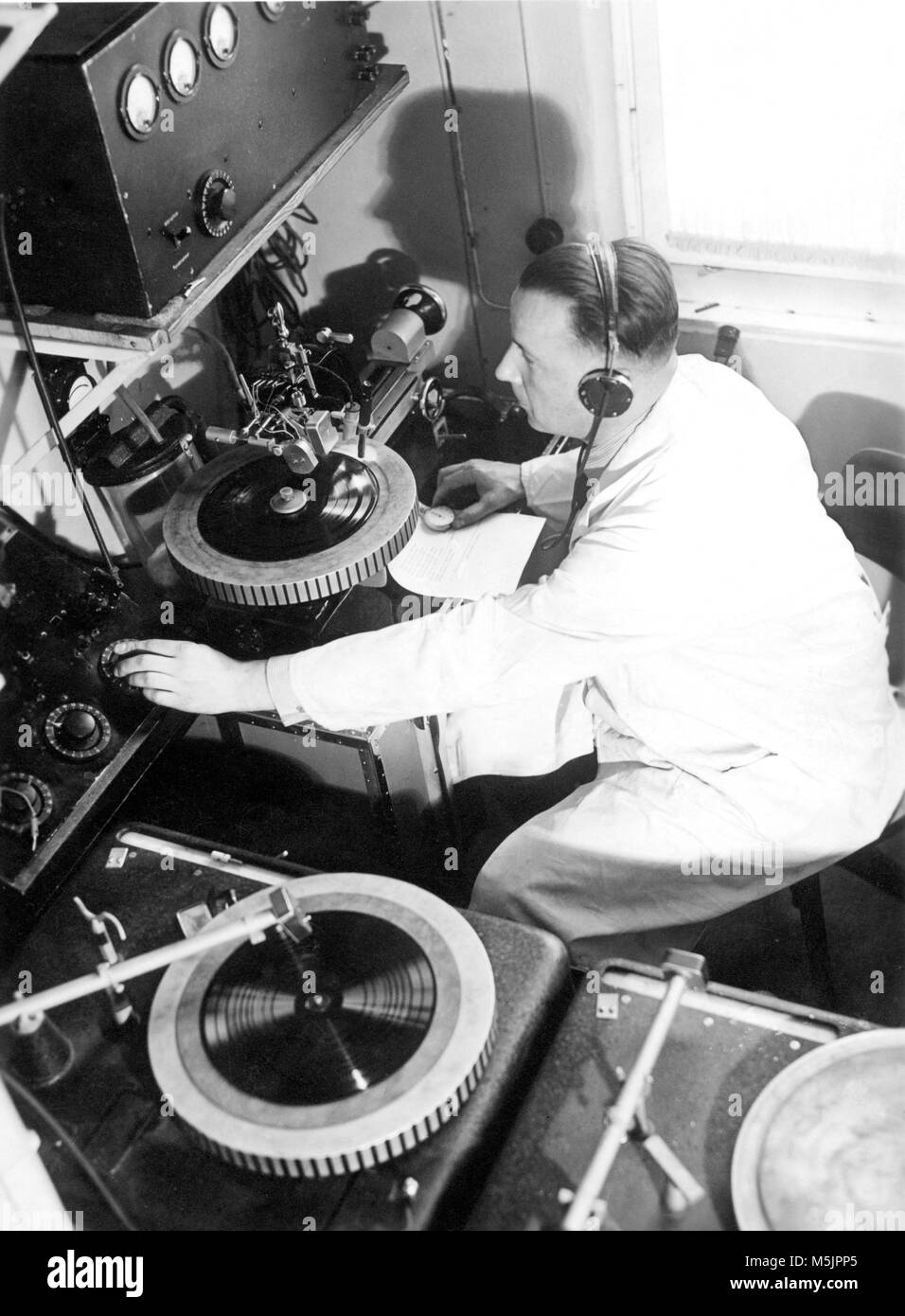 Radio sit Black and White Stock Photos & Images - Alamy