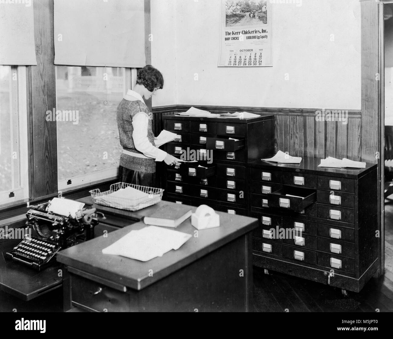 1920's office Black and White Stock Photos & Images - Alamy