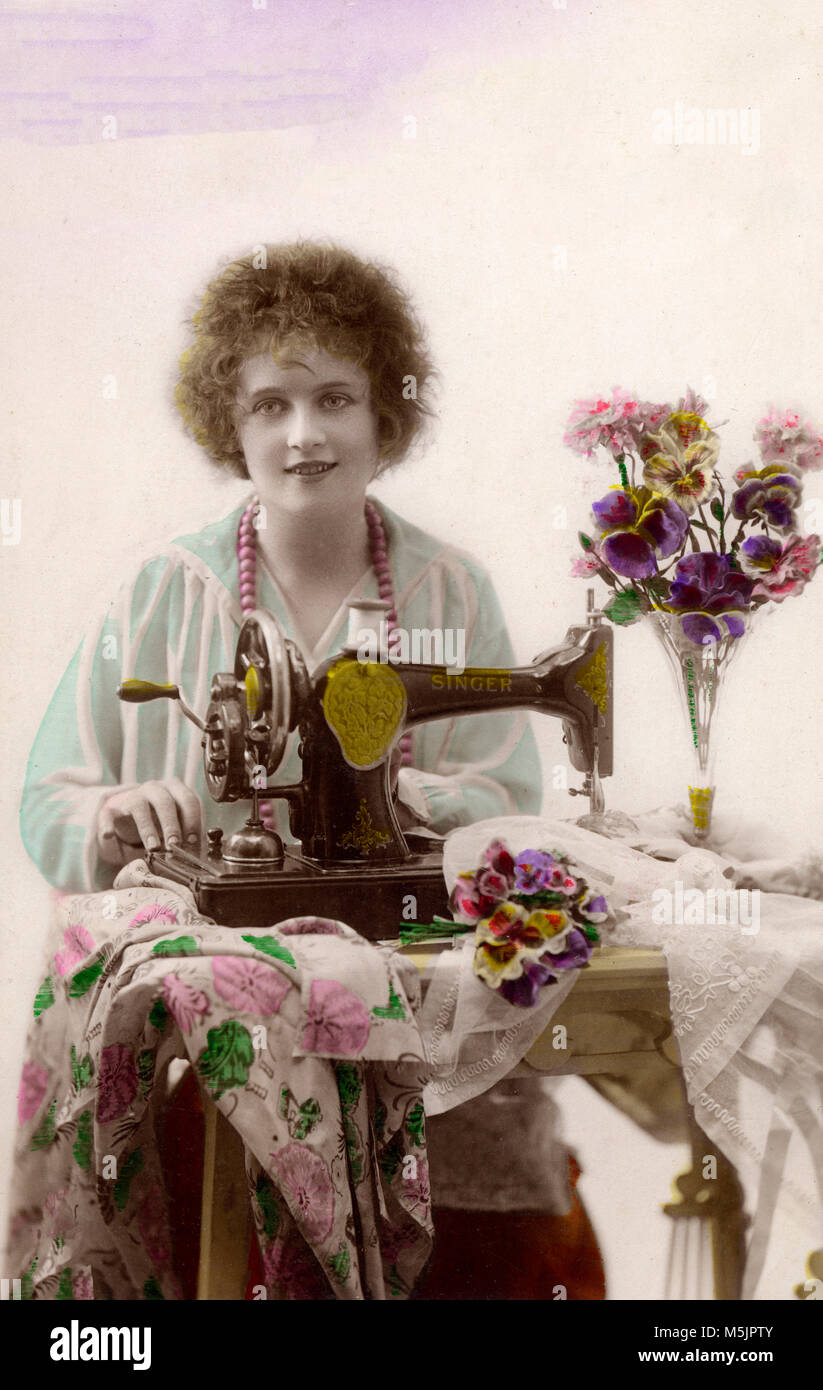 1910s woman hi-res stock photography and images - Alamy