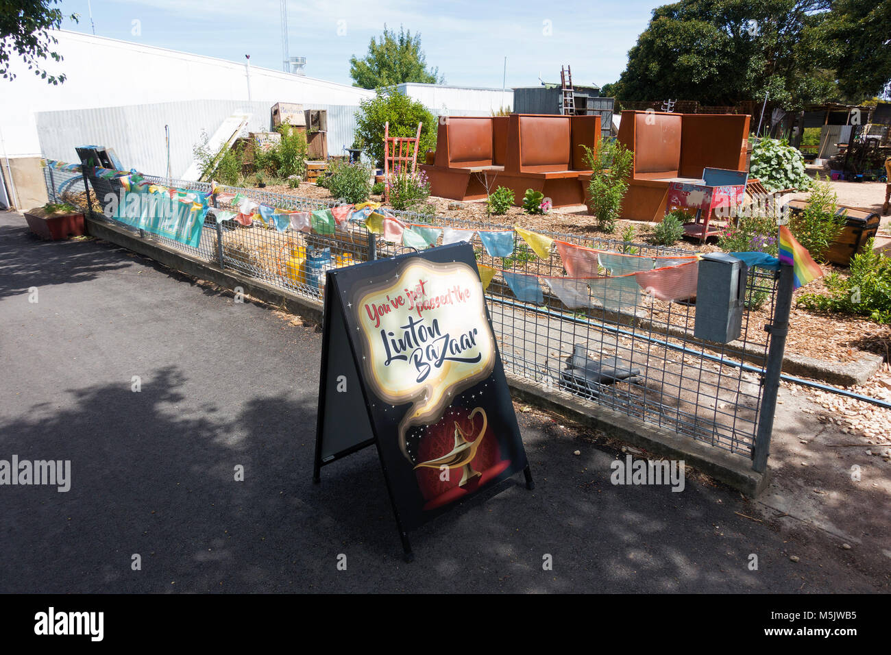 Village sign linton hi-res stock photography and images - Alamy