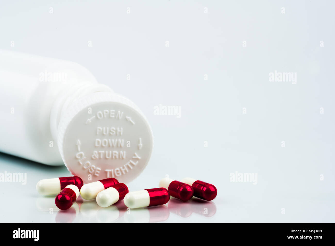 Packaging Of Capsules Stock Photos & Packaging Of Capsules Stock Images ...