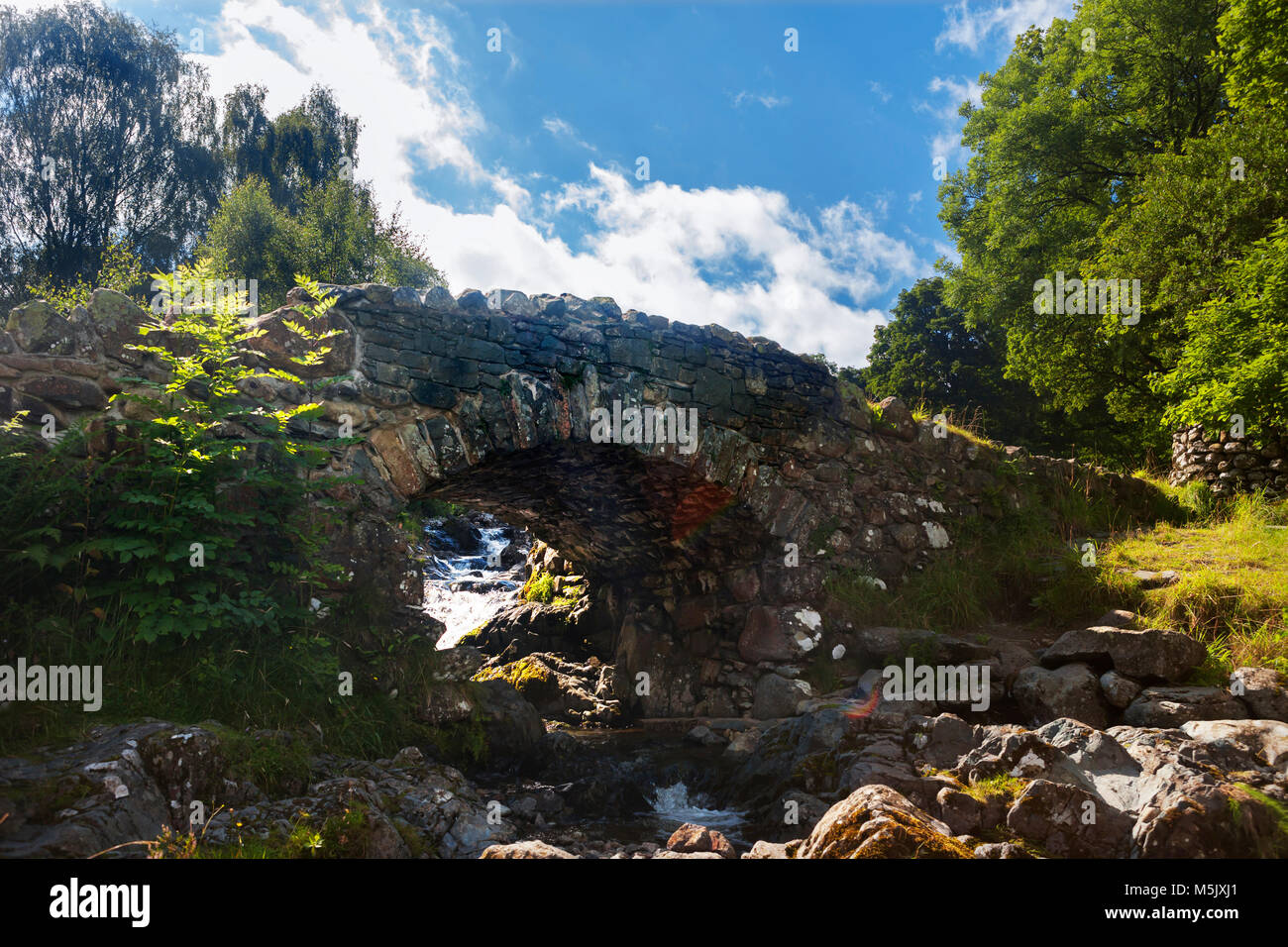 Ashness Bridge over Barrow Beck, Borrowdale, Lake District, Cumbria ...