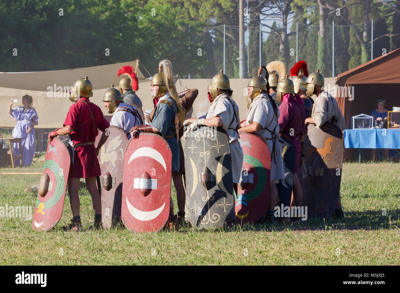 Roman Shield Formation High Resolution Stock Photography and Images - Alamy