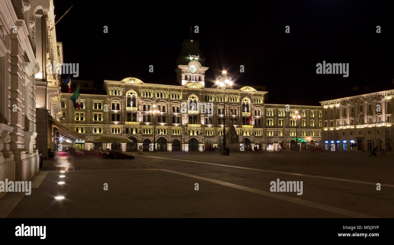 Night view of Piazza Unità d'Italia in Trieste, Italy Stock Photo - Alamy