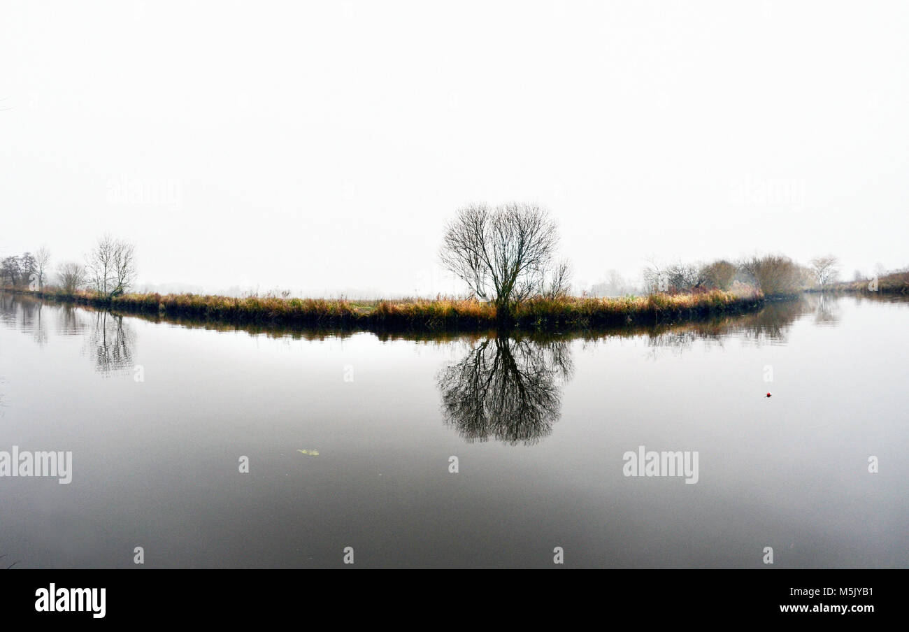 river waveney in winter at geldeston norfolk suffolk border UK Stock ...
