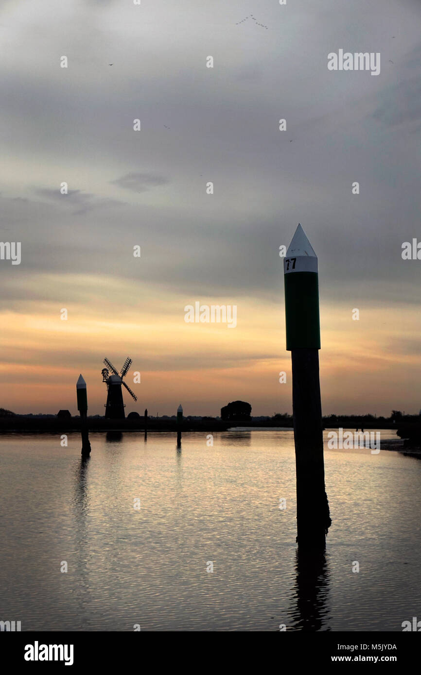 november evening on breydon water norfolk england Stock Photo - Alamy
