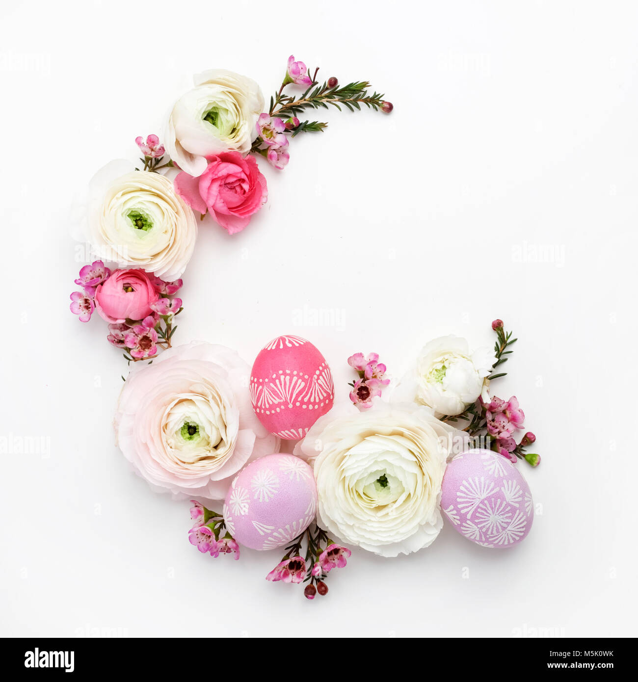 Circle border for easter card or invitation. Wreath with easter chicken ...