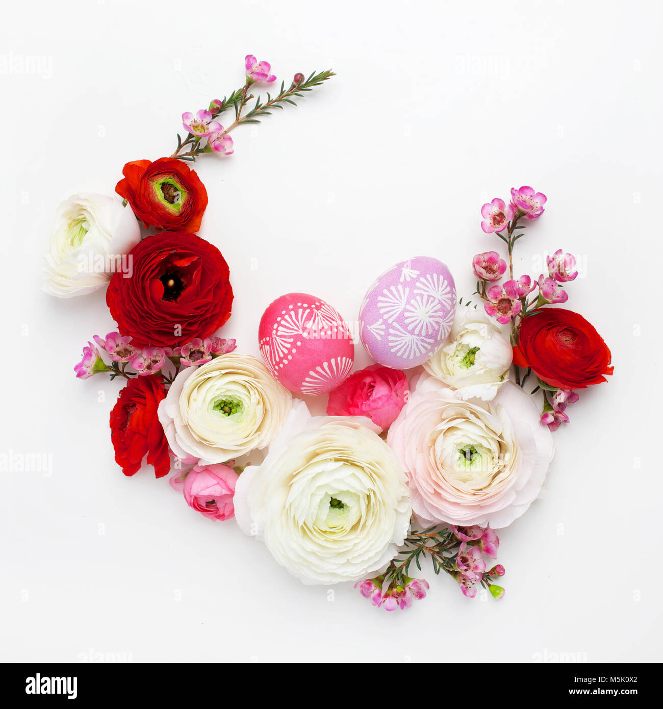 Circle border for easter card or invitation. Wreath with easter chicken ...