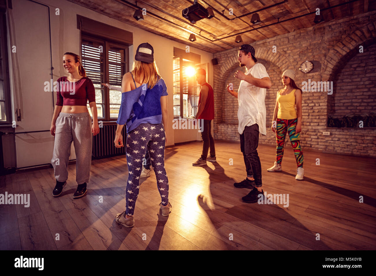 Professional young dancer class in the urban gym Stock Photo - Alamy