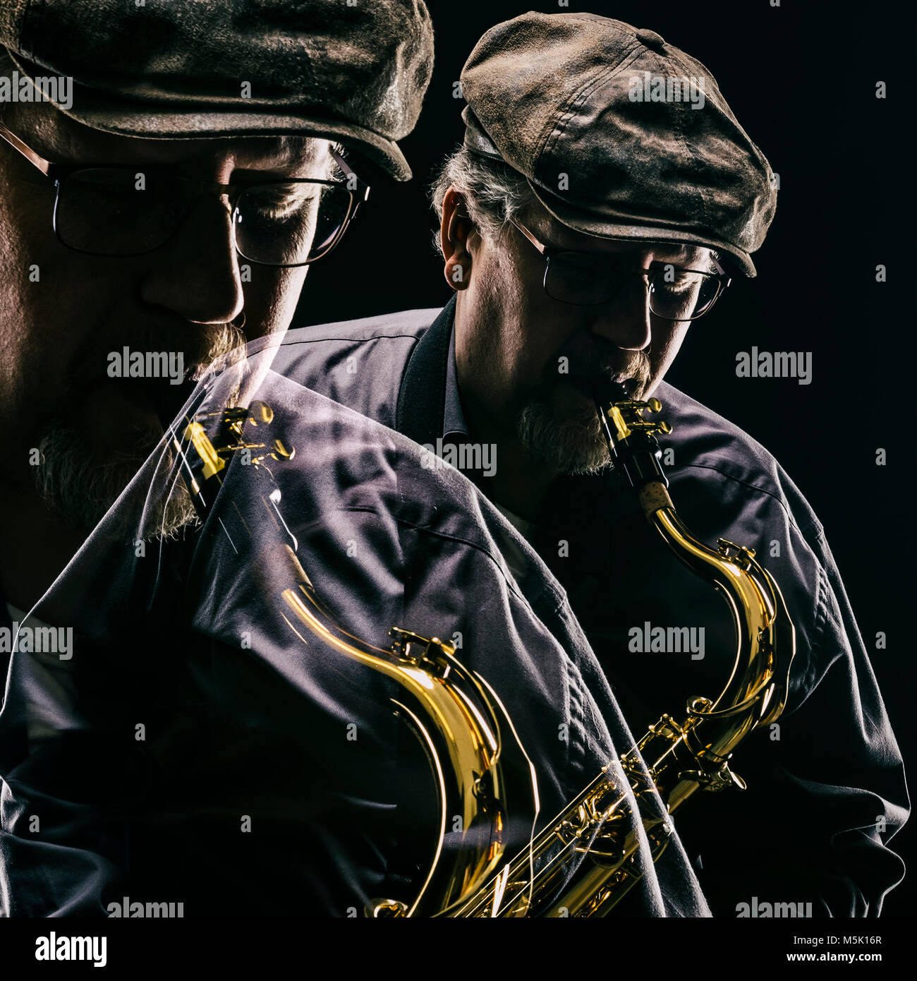 Sax man hi-res stock photography and images - Alamy