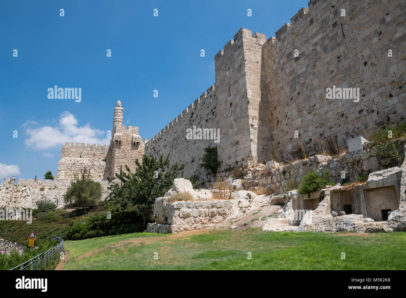 Old city walls jerusalem hi-res stock photography and images - Alamy
