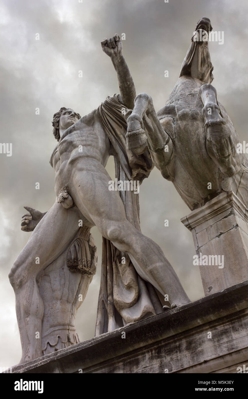 Dioscuri on horse hi-res stock photography and images - Alamy