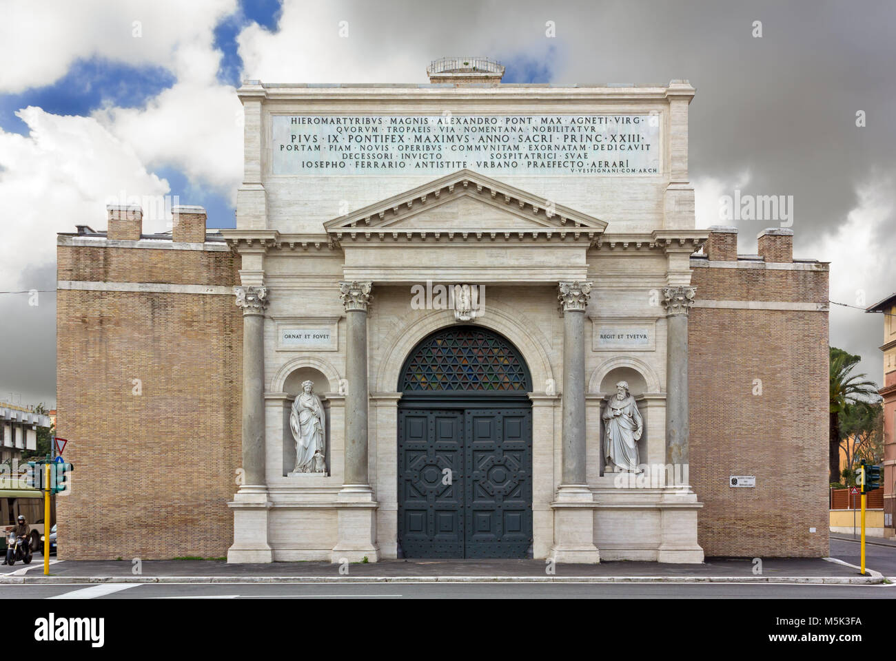 External side of Porta Pia in Rome, Italy Stock Photo - Alamy