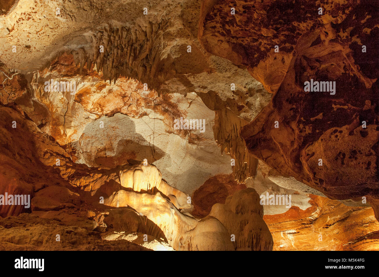 Cutta Cutta Cave, NT, Australia Stock Photo - Alamy