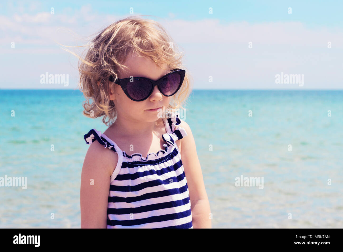 Beach glasses sun hi-res stock photography and images - Alamy