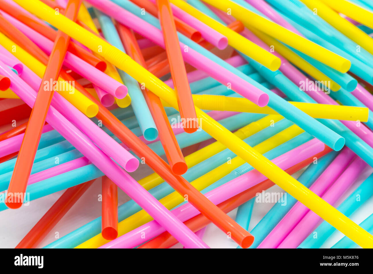 Plastic straws ocean hi-res stock photography and images - Alamy