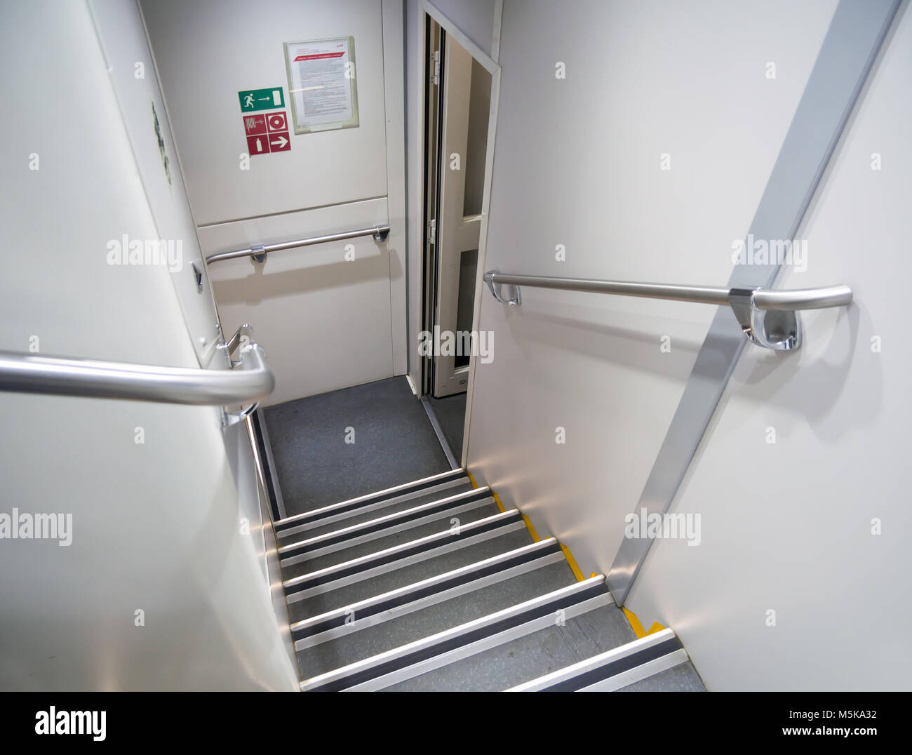 Two floor train hi-res stock photography and images - Alamy