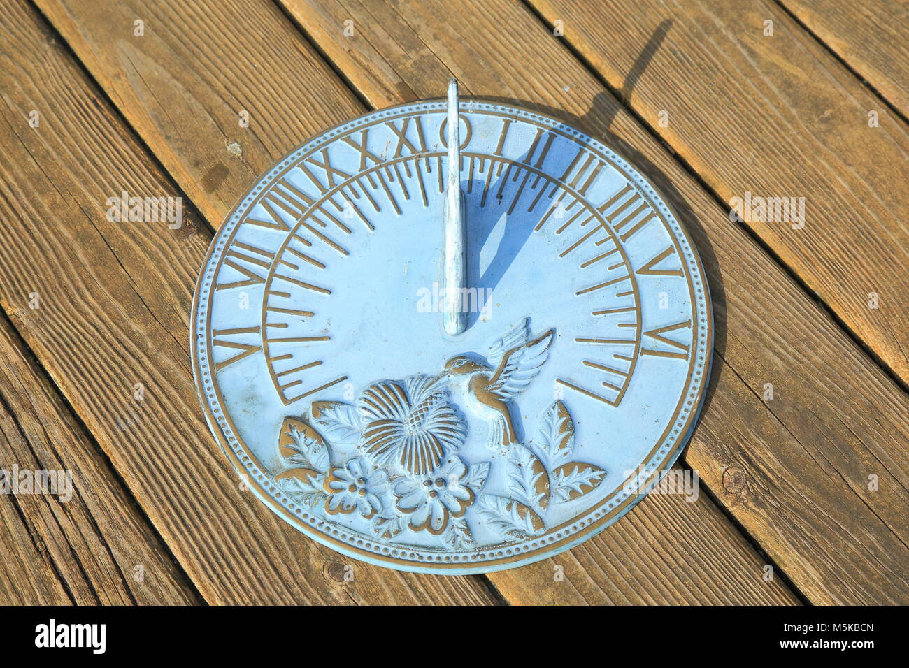 Shadow clock hi-res stock photography and images - Alamy