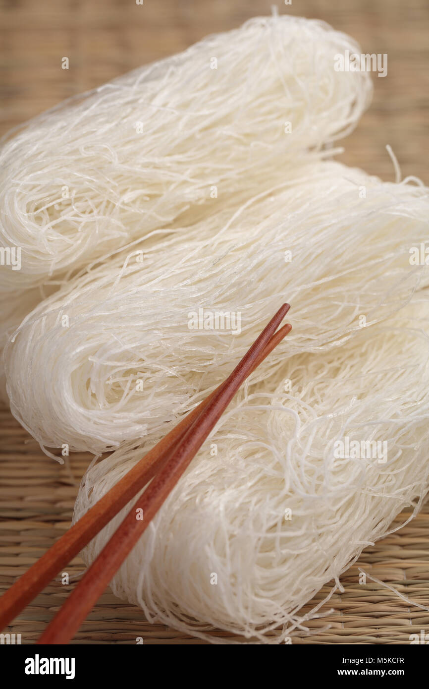 Dried vermicelli noodles hi-res stock photography and images - Alamy