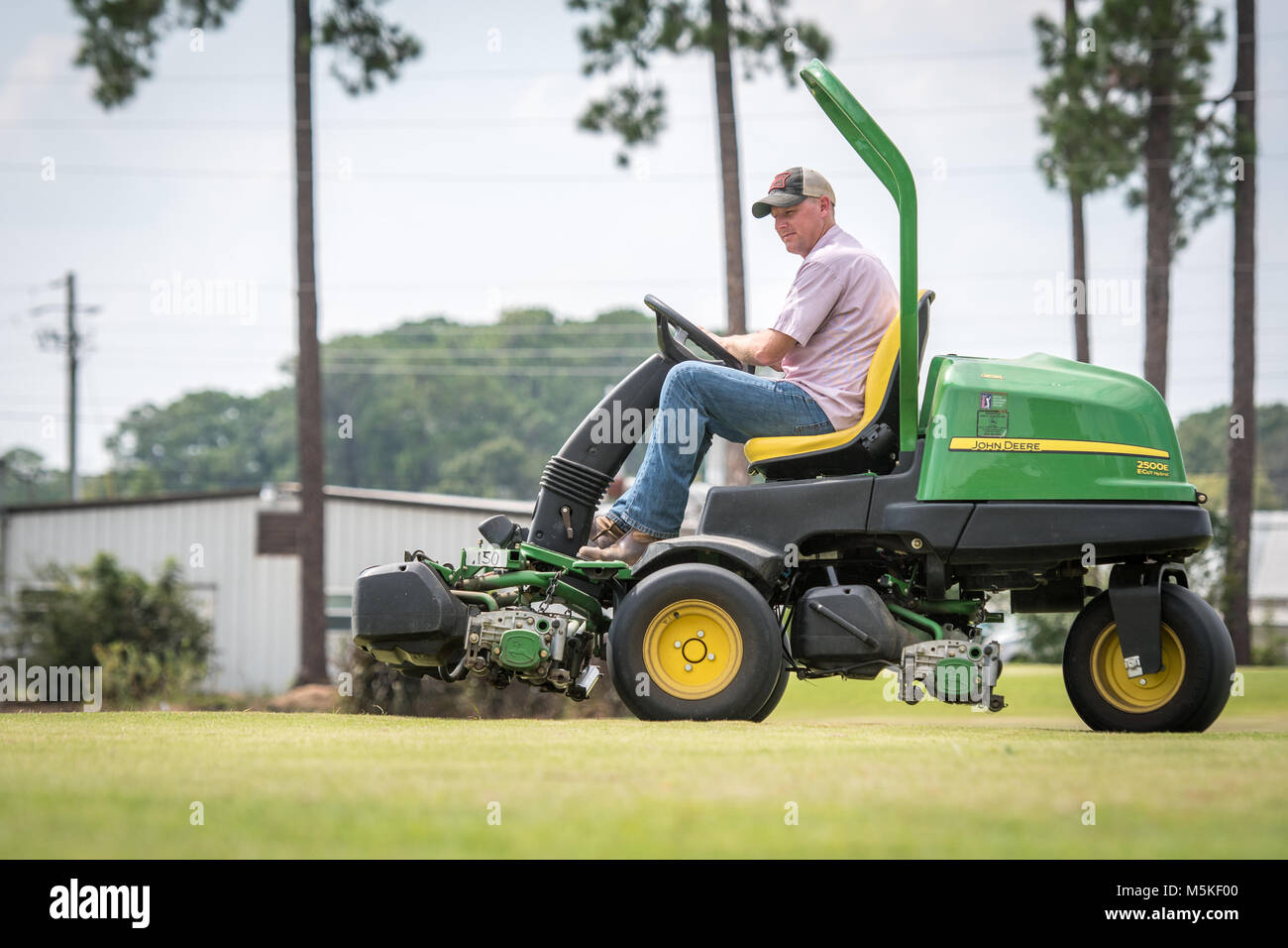 Turf cutter hi-res stock photography and images - Alamy