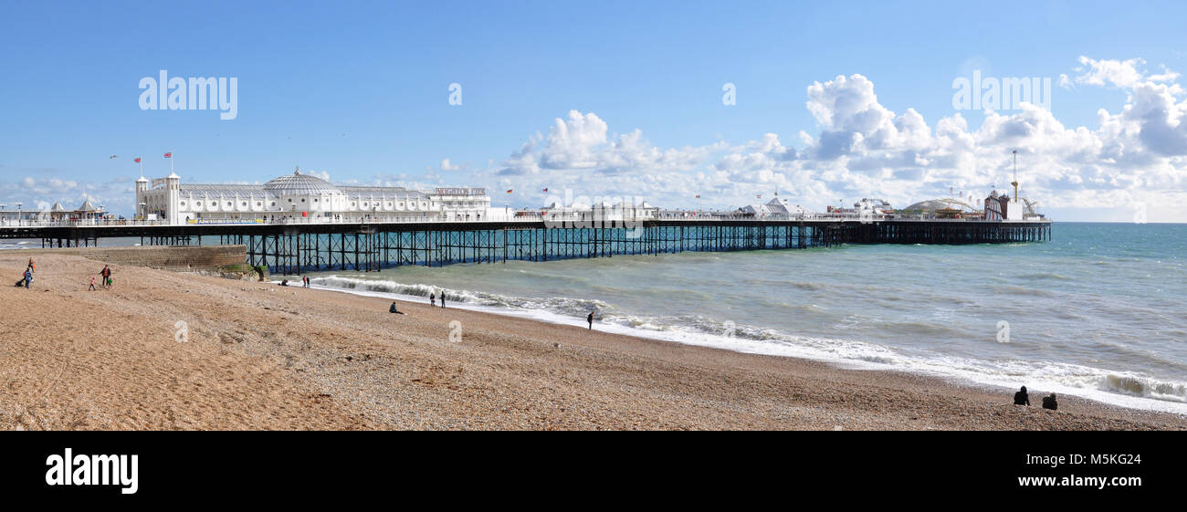 Panorama of Brighton Pier showing the pavilion and amusements Stock ...