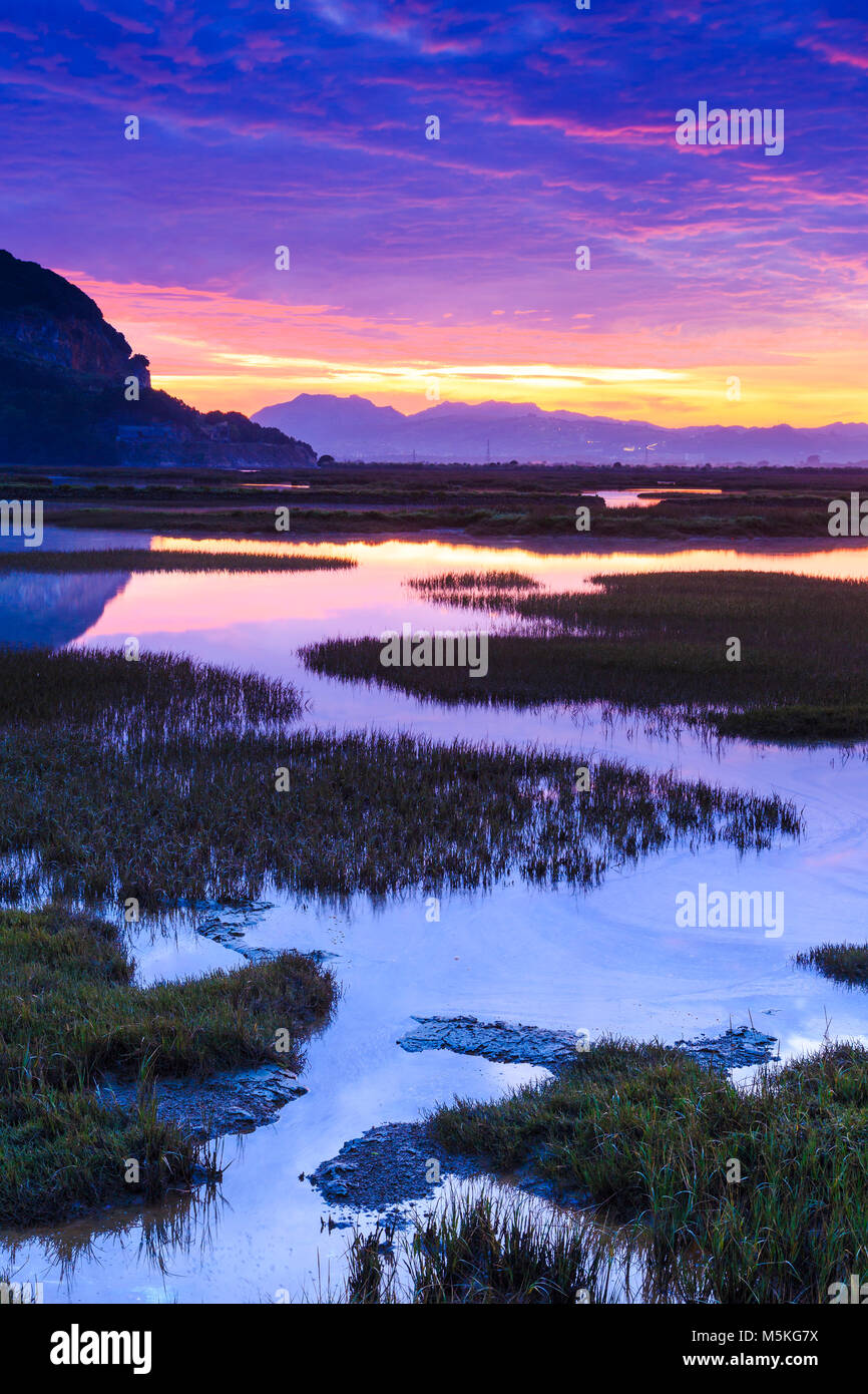 Dawn salt hi-res stock photography and images - Alamy