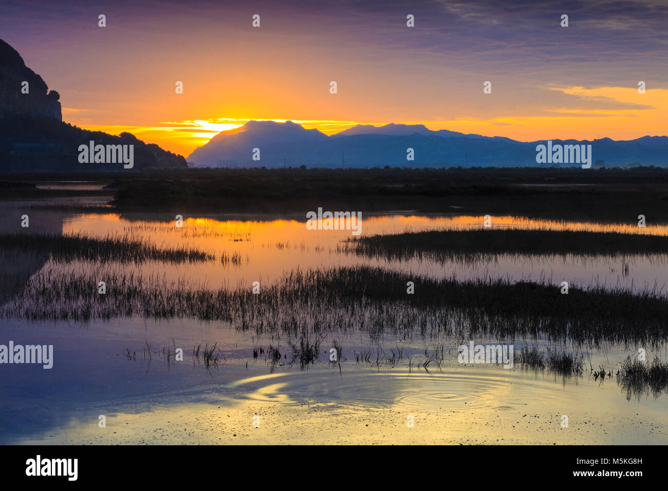Santona victoria and joyel marshes hi-res stock photography and images ...
