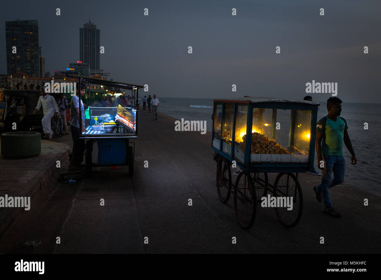 Galle face green sri lanka sunset hi-res stock photography and images ...