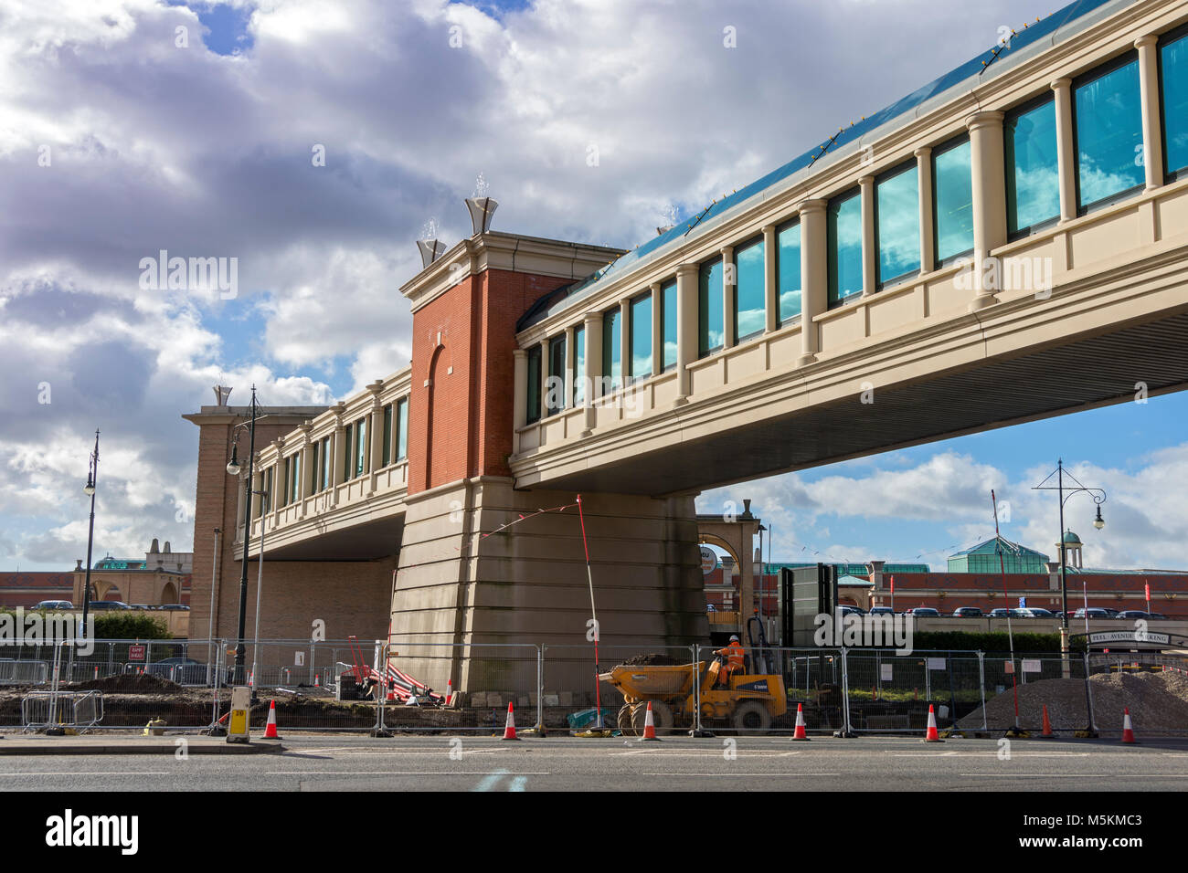 The footbridge between Peel Avenue and Barton Square at the intu ...